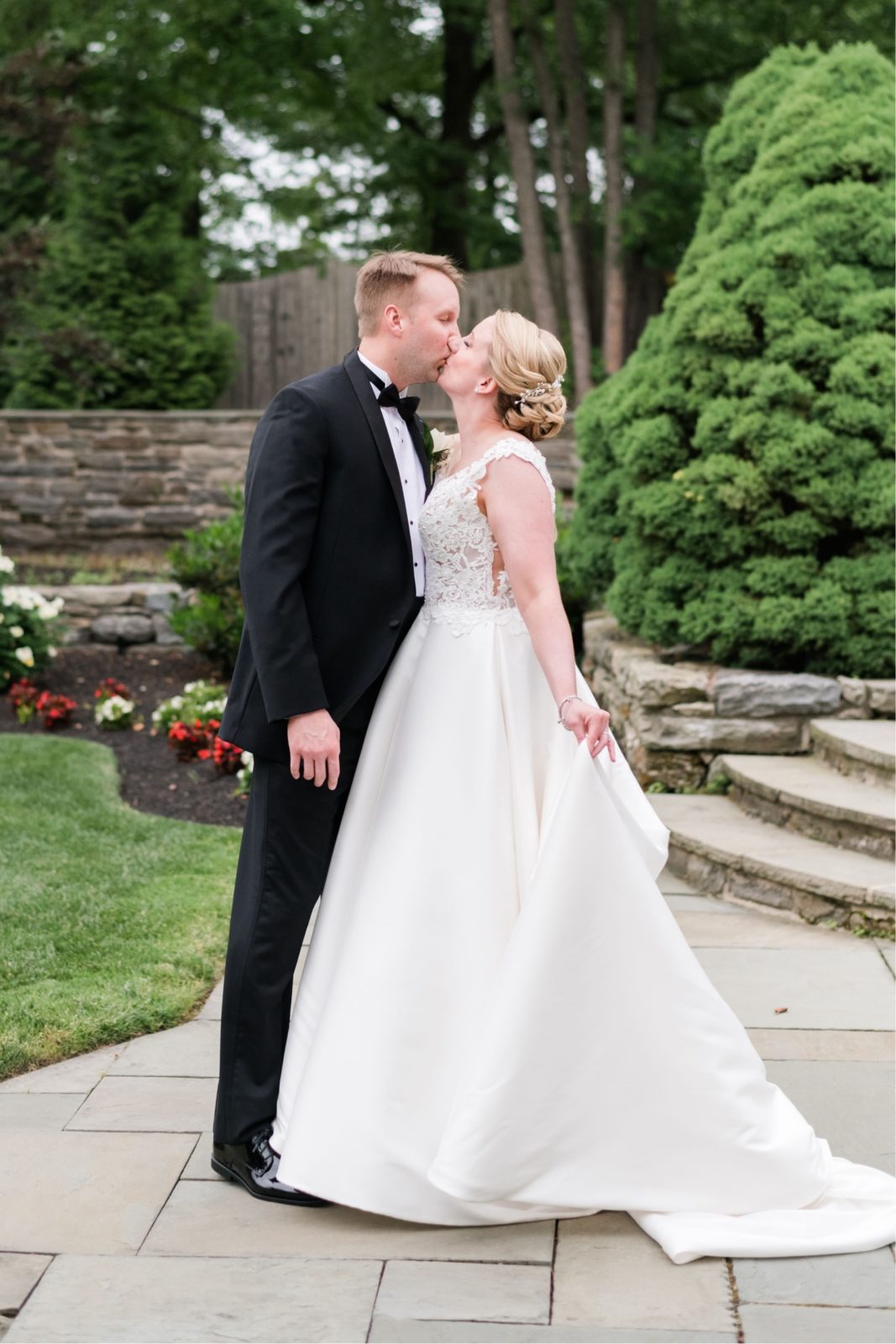 Pennsylvania Wedding at Bluestone Country Club by Andrea Krout